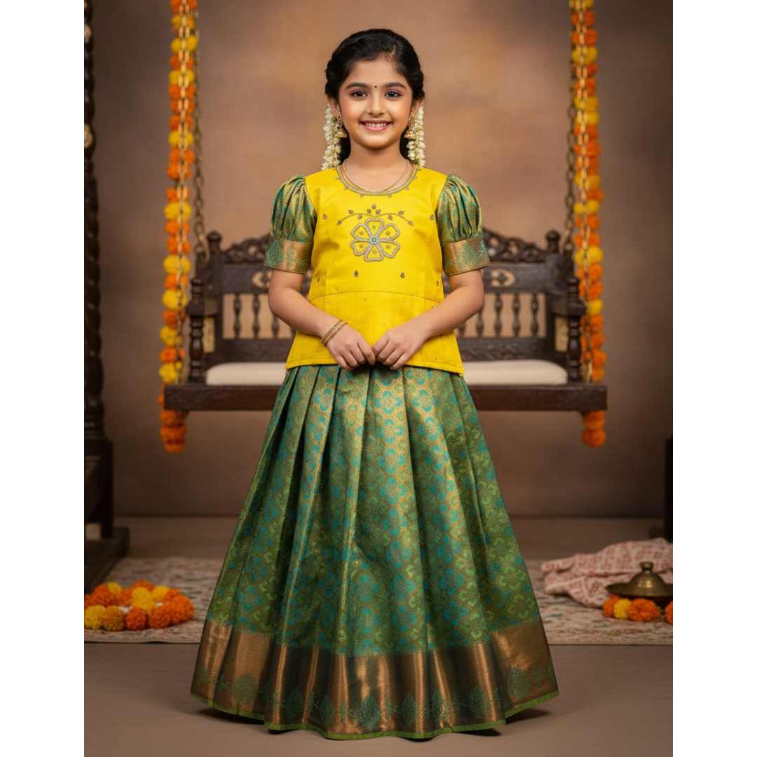 Pattu Pavadai – Sri Thulir Tex